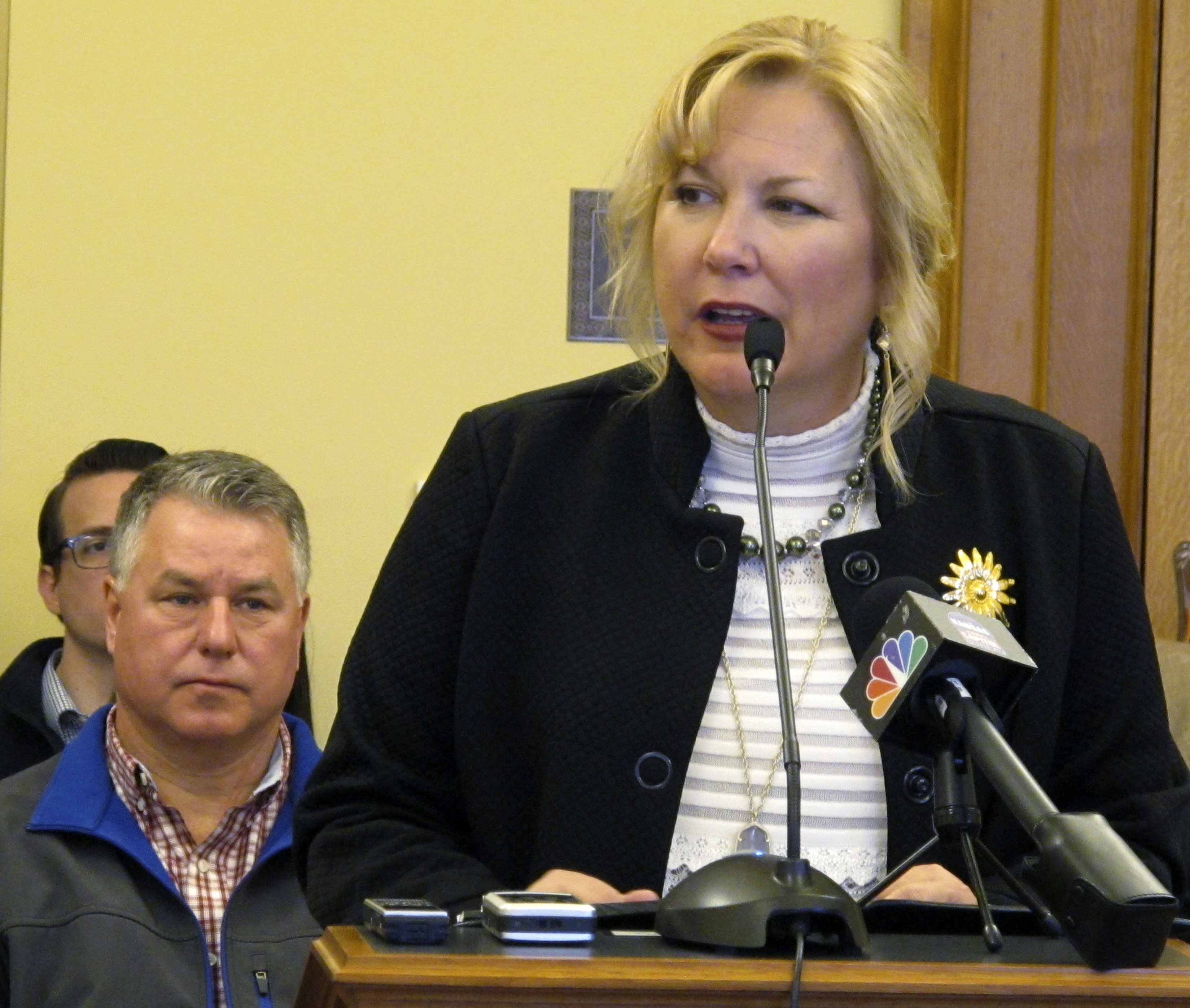 Judge rebukes Kansas child welfare leader’s reversal of adoption ...